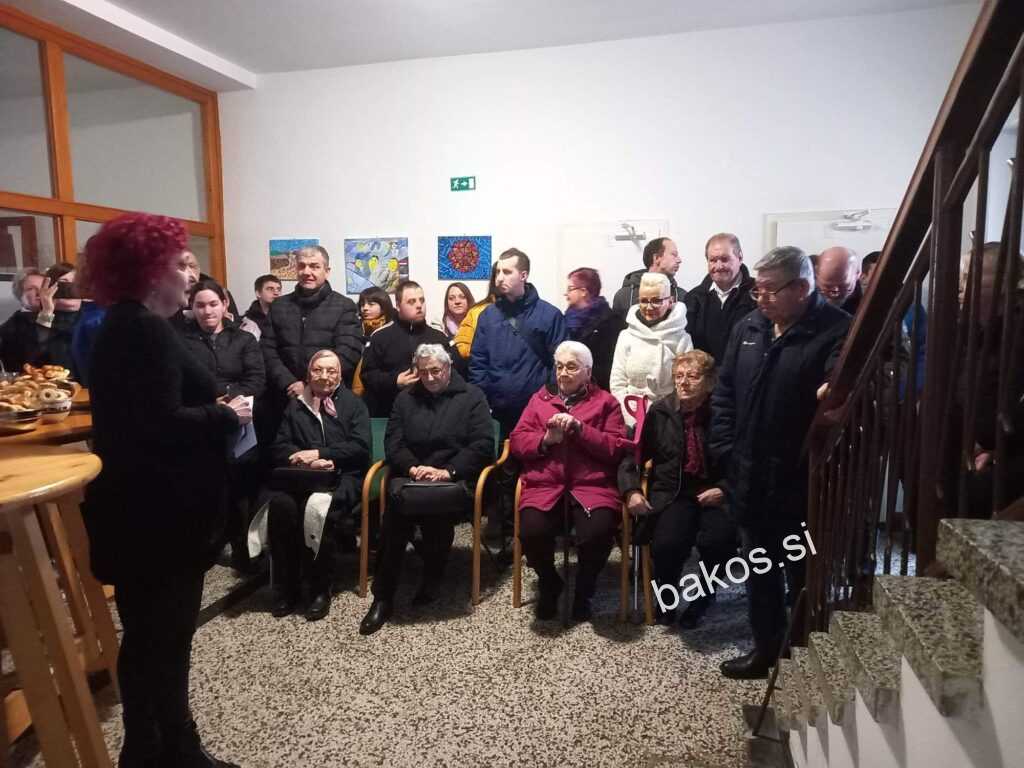 Devet likovnikov iz radgonskega VDC predstavlja svoje likovne dosežke ...