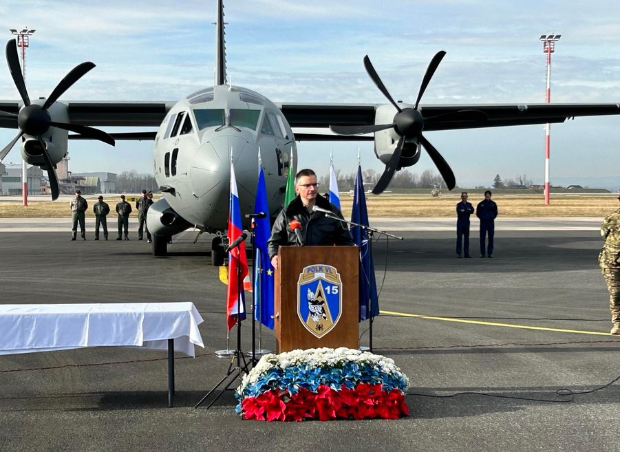 Slovenska vojska bogatejša za taktično transportno letalo C-27J Spartan ...