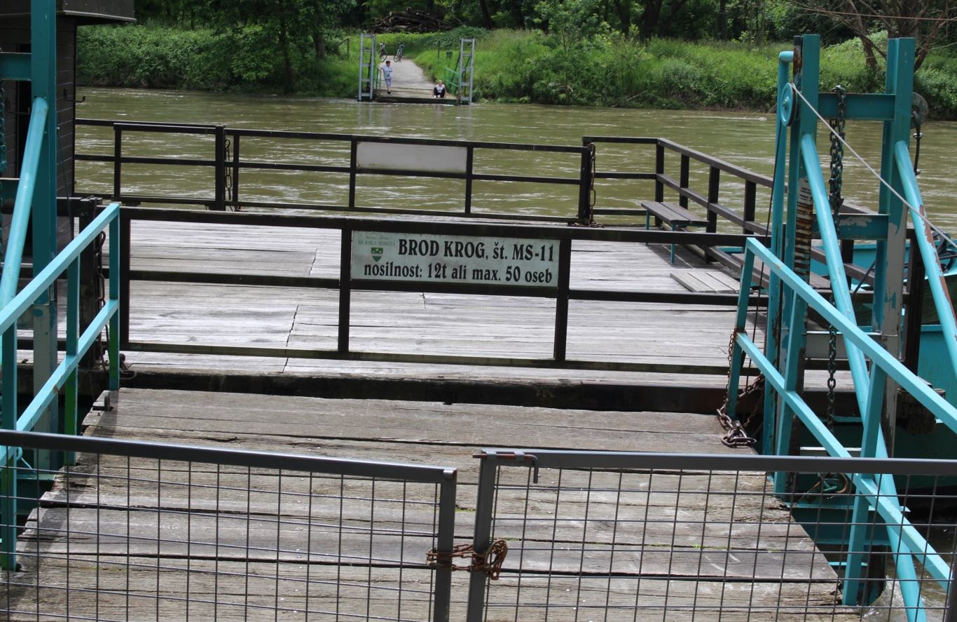 Brod na Muri v Krogu ne vozi, ko je višina vode več kot en meter in pol ...