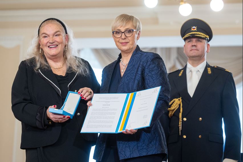 Predsednica republike Eldi Viler vročila red za zasluge - Bakos